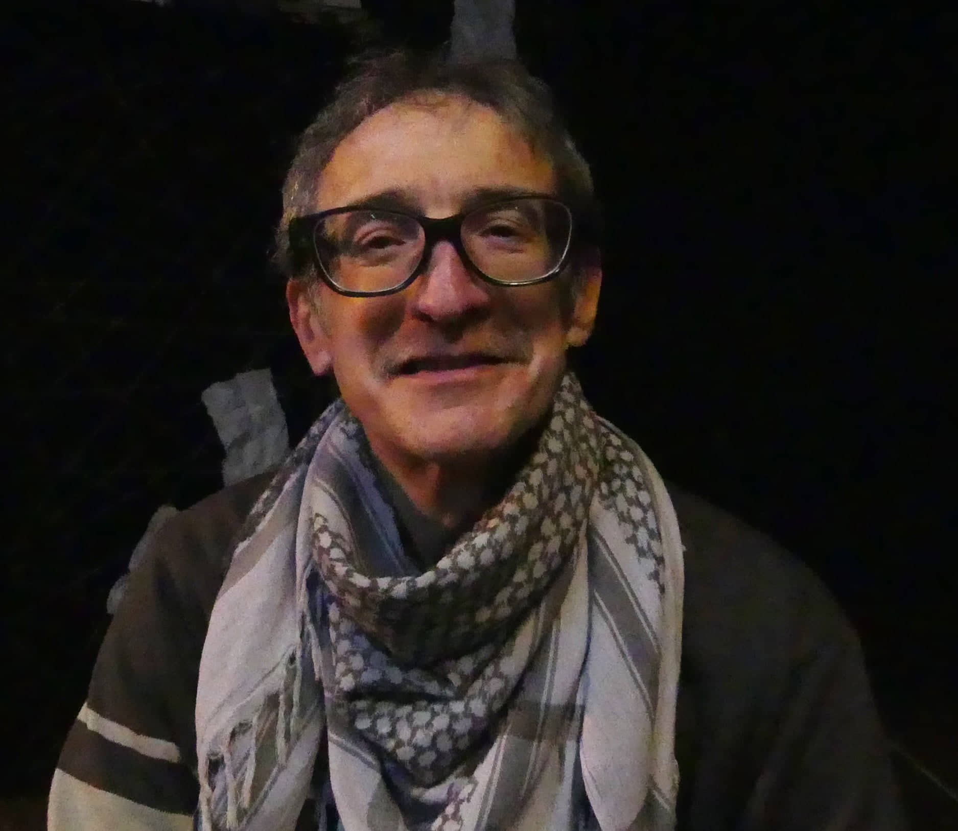 Gabriel Wolf y una obra sobre la lengua, el lenguaje, los sentidos y ...